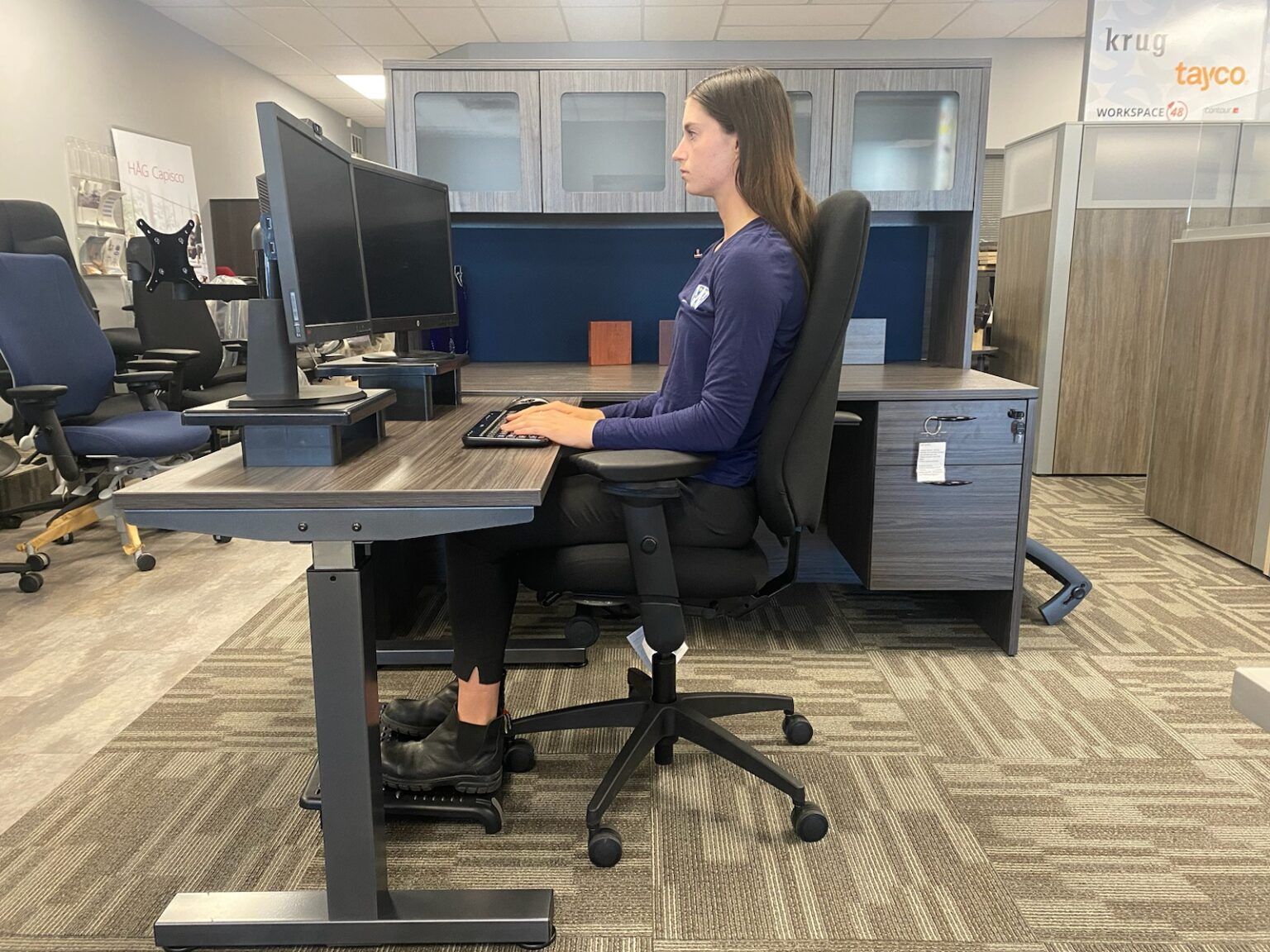 How High Should a Desk Chair Be? | Ergonow